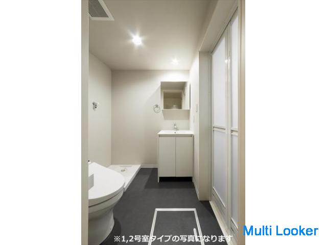 10 minutes on foot from Iwatsuki Station 1K room with large loft & bath ...