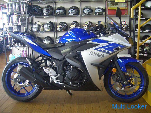 Yamaha YZF-R25 (blue) Ama - multilooker