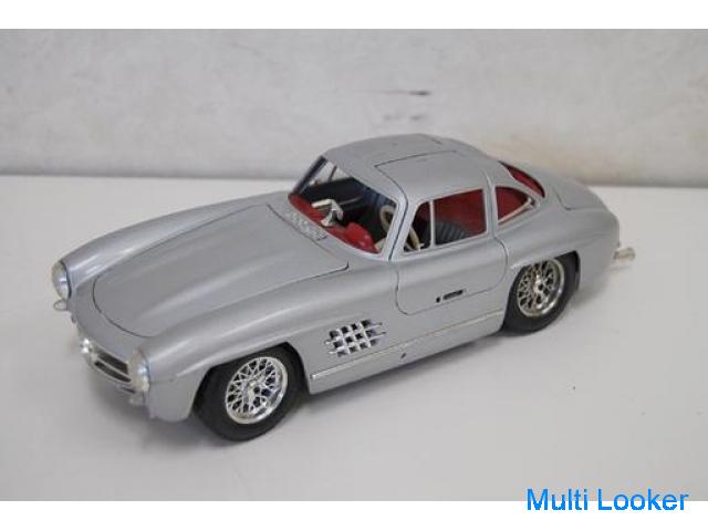 Burago Mercedes Benz 300SL 1/18 Scale 1954 Made in Italy Figure model ...